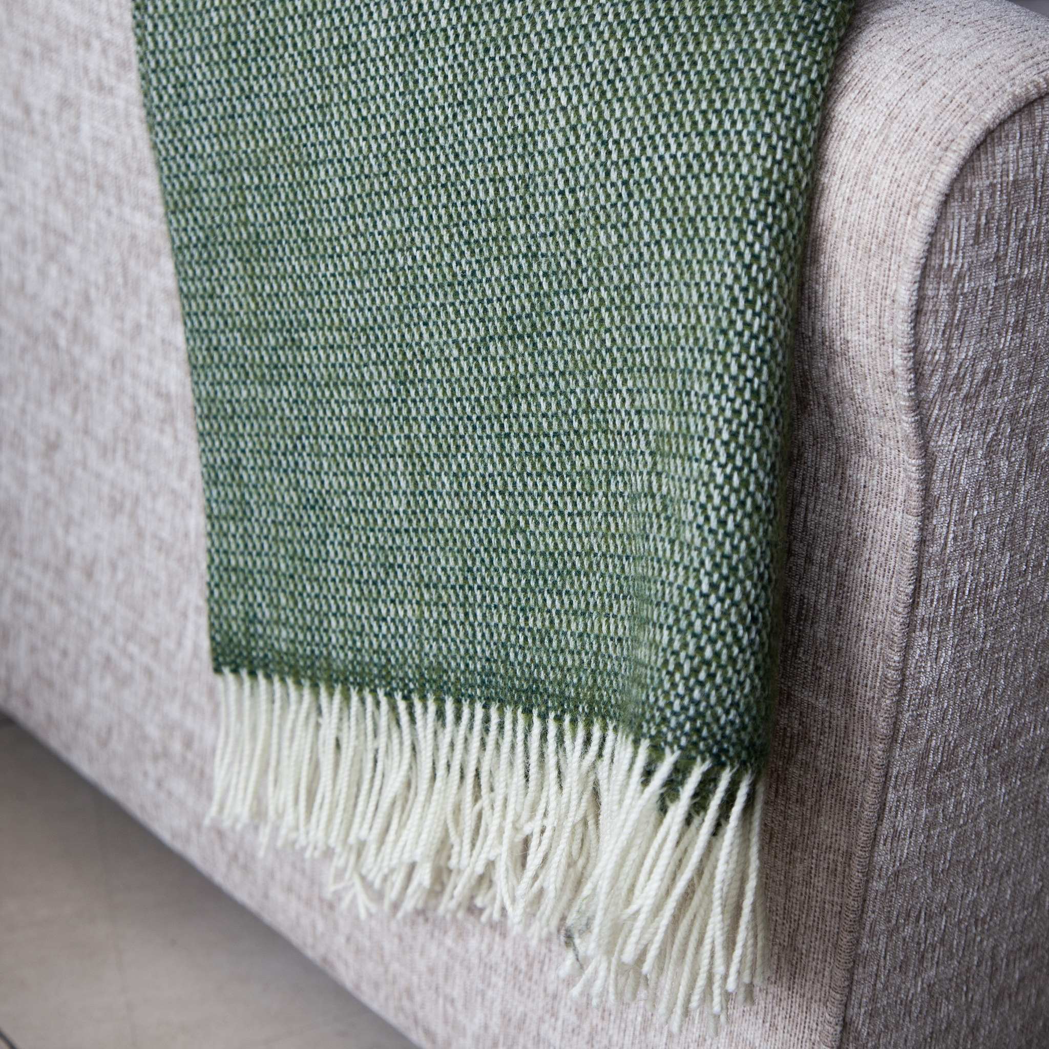 100% Pure Wool Throw - Moss - McNutts of Donegal – Faerly